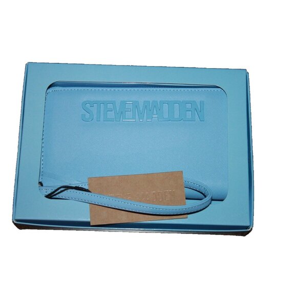 Steve Madden | Bags | New In Gift Box Steve Madden Bzipeee Boxes Wallet ...